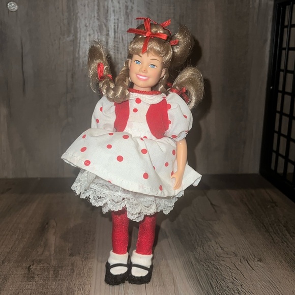 Toys | The Grinch Talking Cindy Lou Who Doll 8 12h | Poshmark
